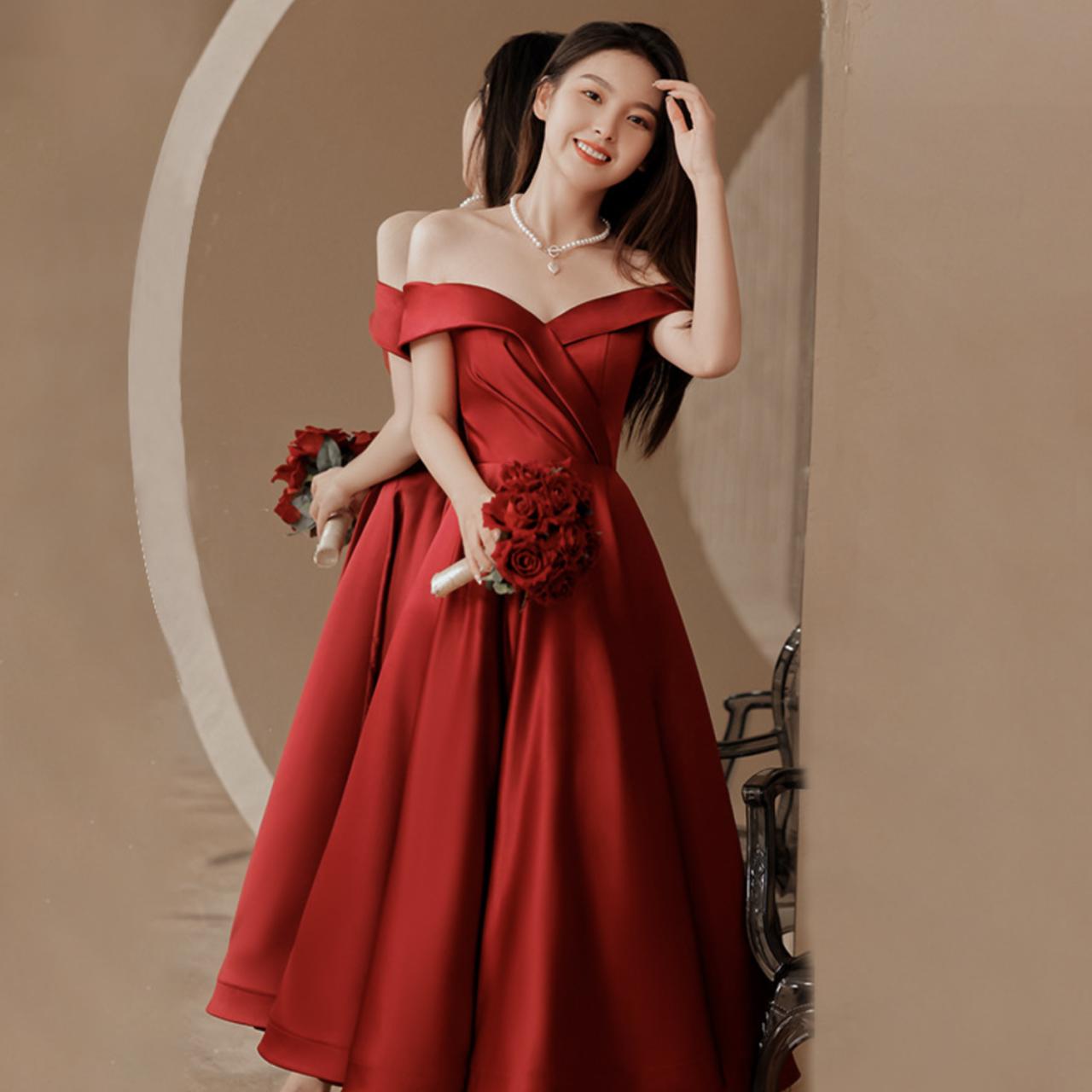 Burgundy Satin Short Prom Dress Homecoming Dress on Luulla